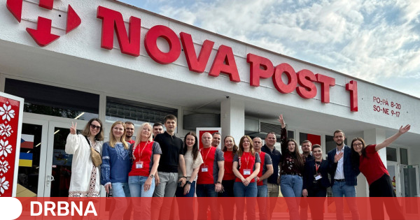 Ukrajinská pošta otevřela první pobočku v Praze