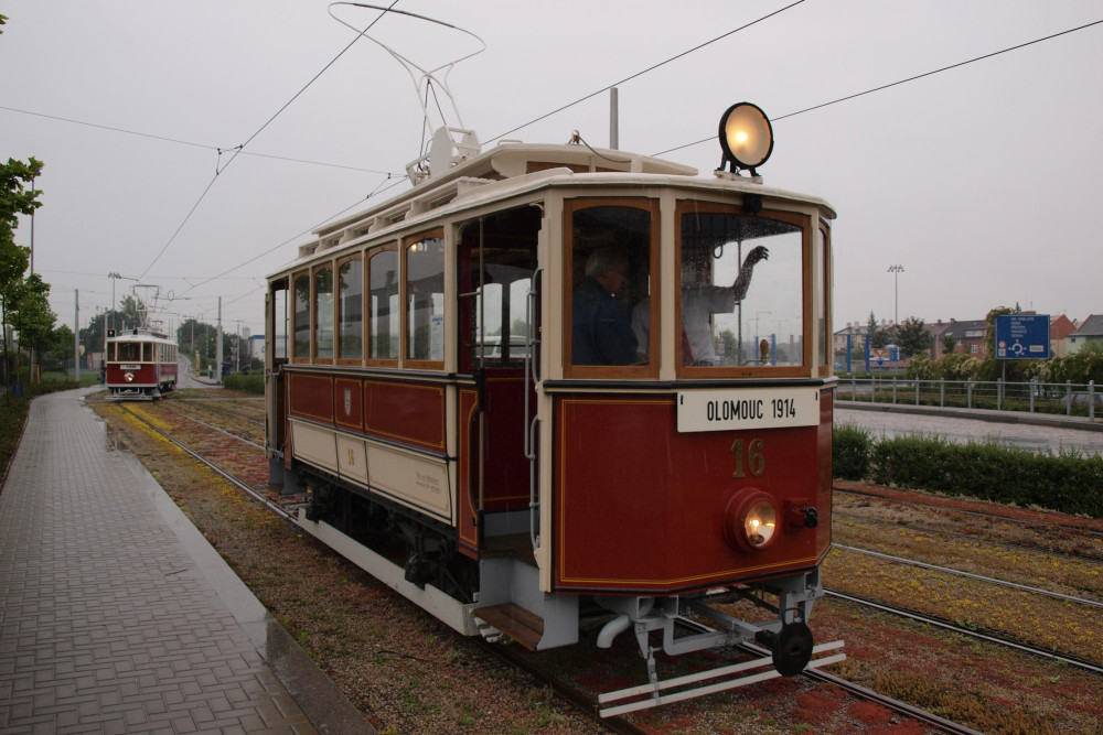 Do Olomouce se po 24 letech vrací historická tramvaj číslo 16. Třicet ...