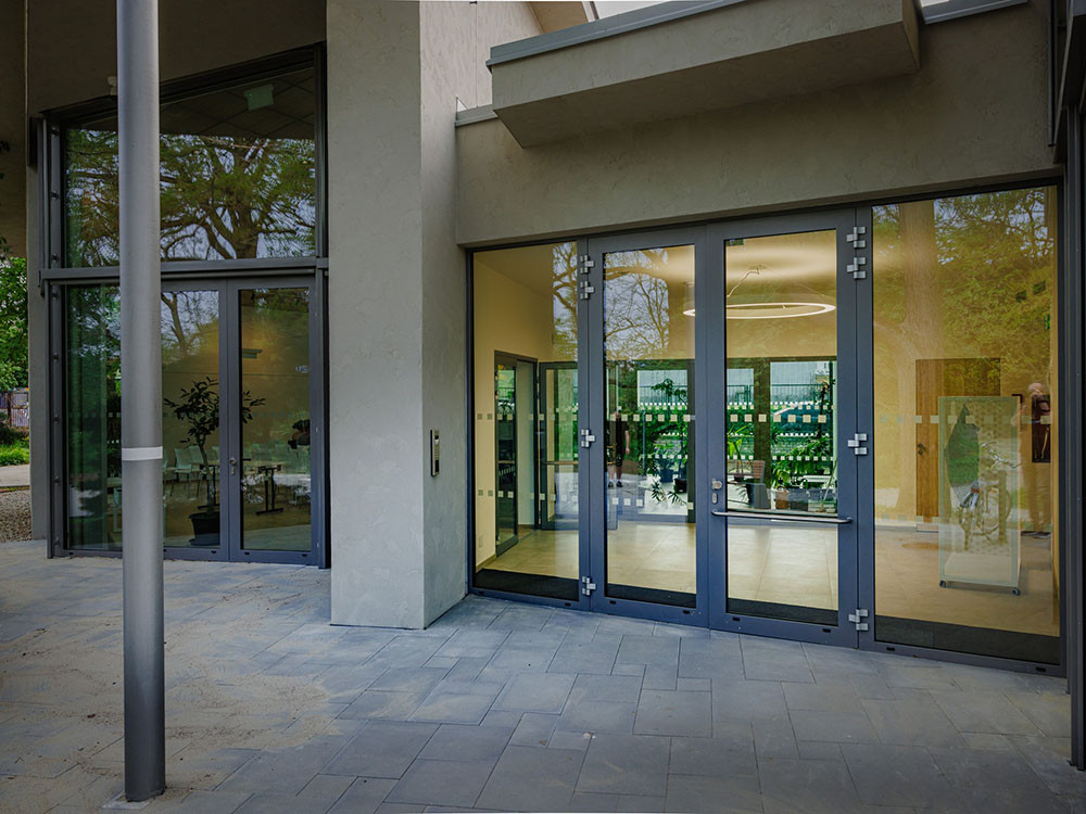 Moderní zázemí i zimní zahrada. Univerzita Palackého otevře v botanické zahradě novou budovu ...